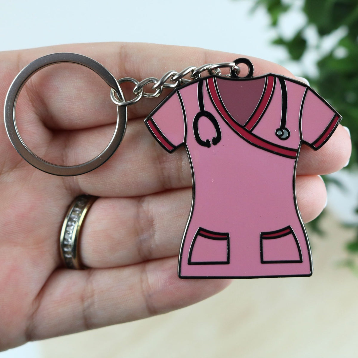 Metal keychain - Pink uniform – Super Nurse